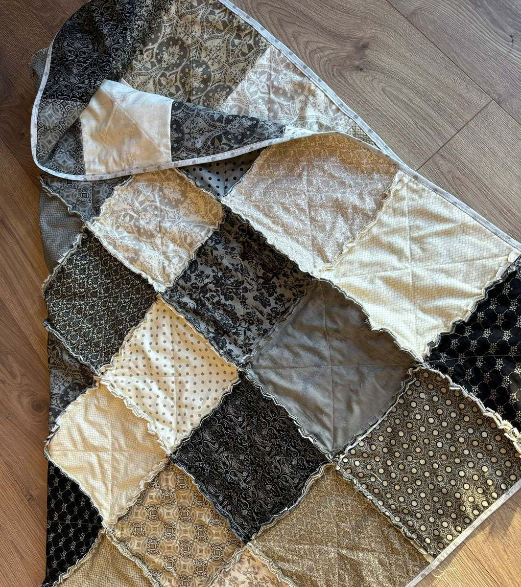 Super Easy Rag Quilt – Sewing Boutique